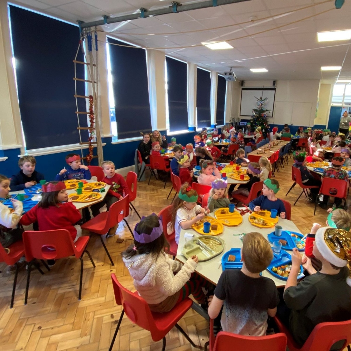 Landulph Primary School - Christmas Dinner