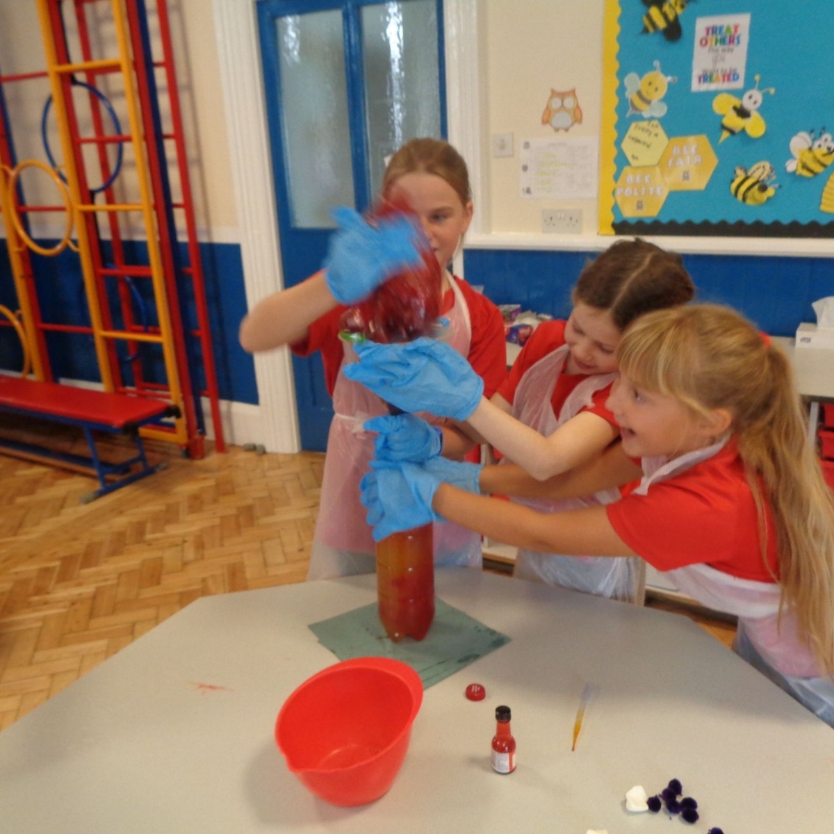 Landulph Primary School - Gruesome afternoon making blood bottles